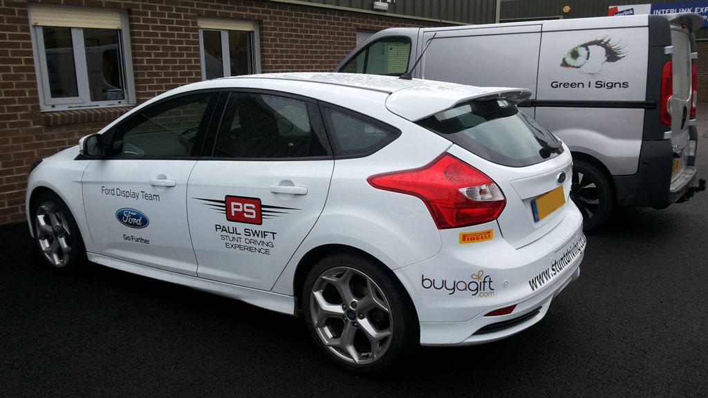 The Green I Signs Blog: Ford Focus ST Ford display team graphics for ...
