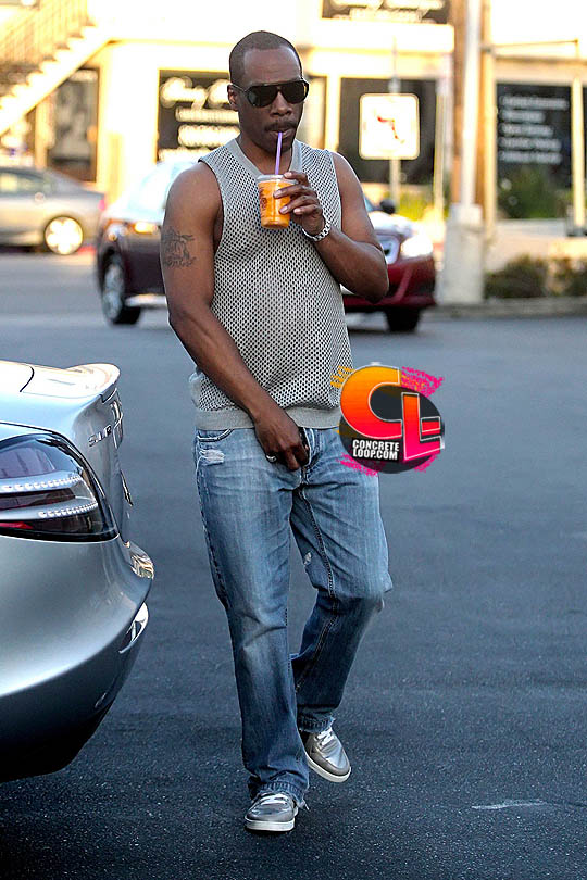 En Tha Realm Of Madness: Eddie Murphy Spotted in L.A. With Eye Candy