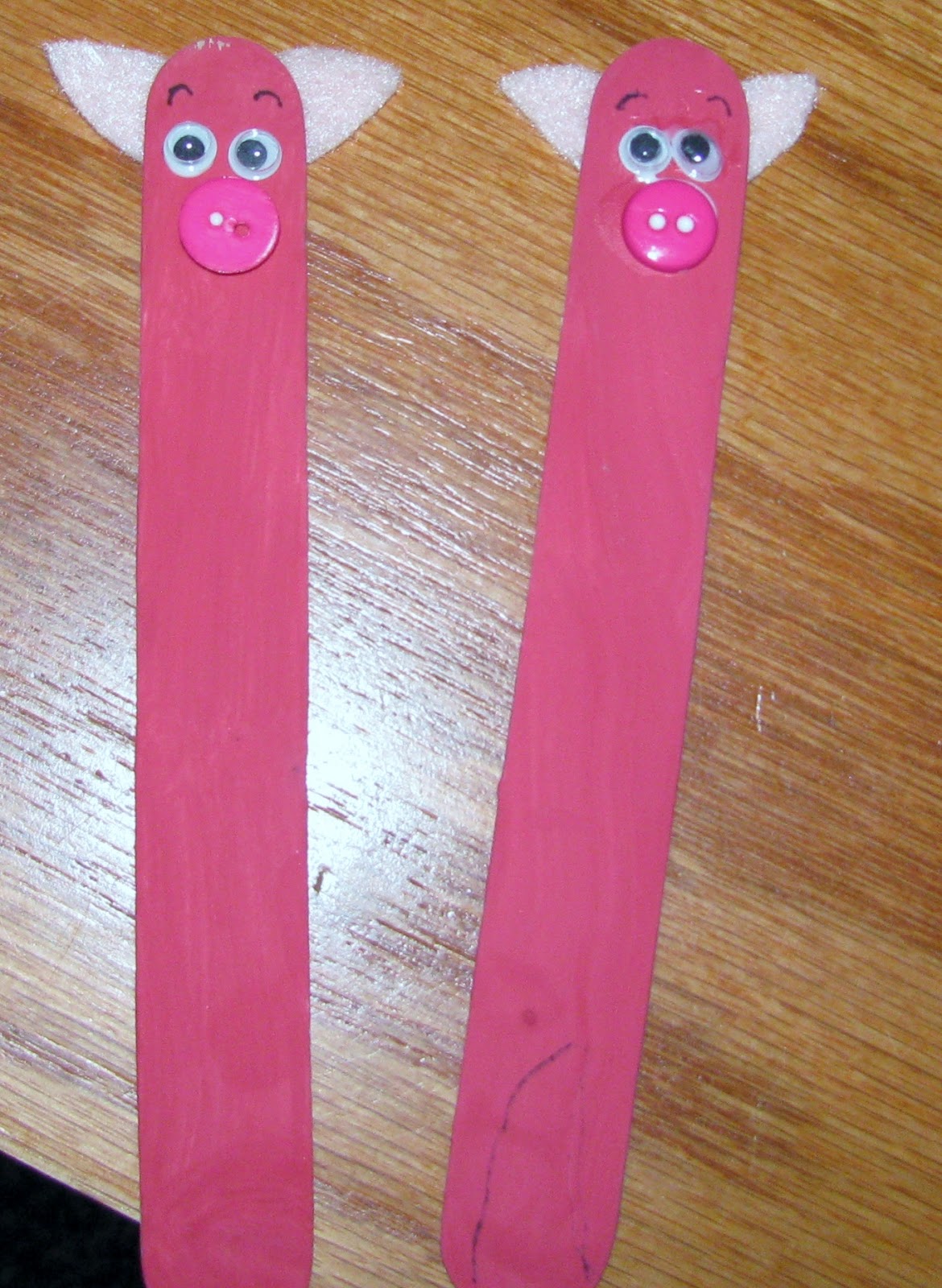 See what we did today: Pink-Pig Puppet!