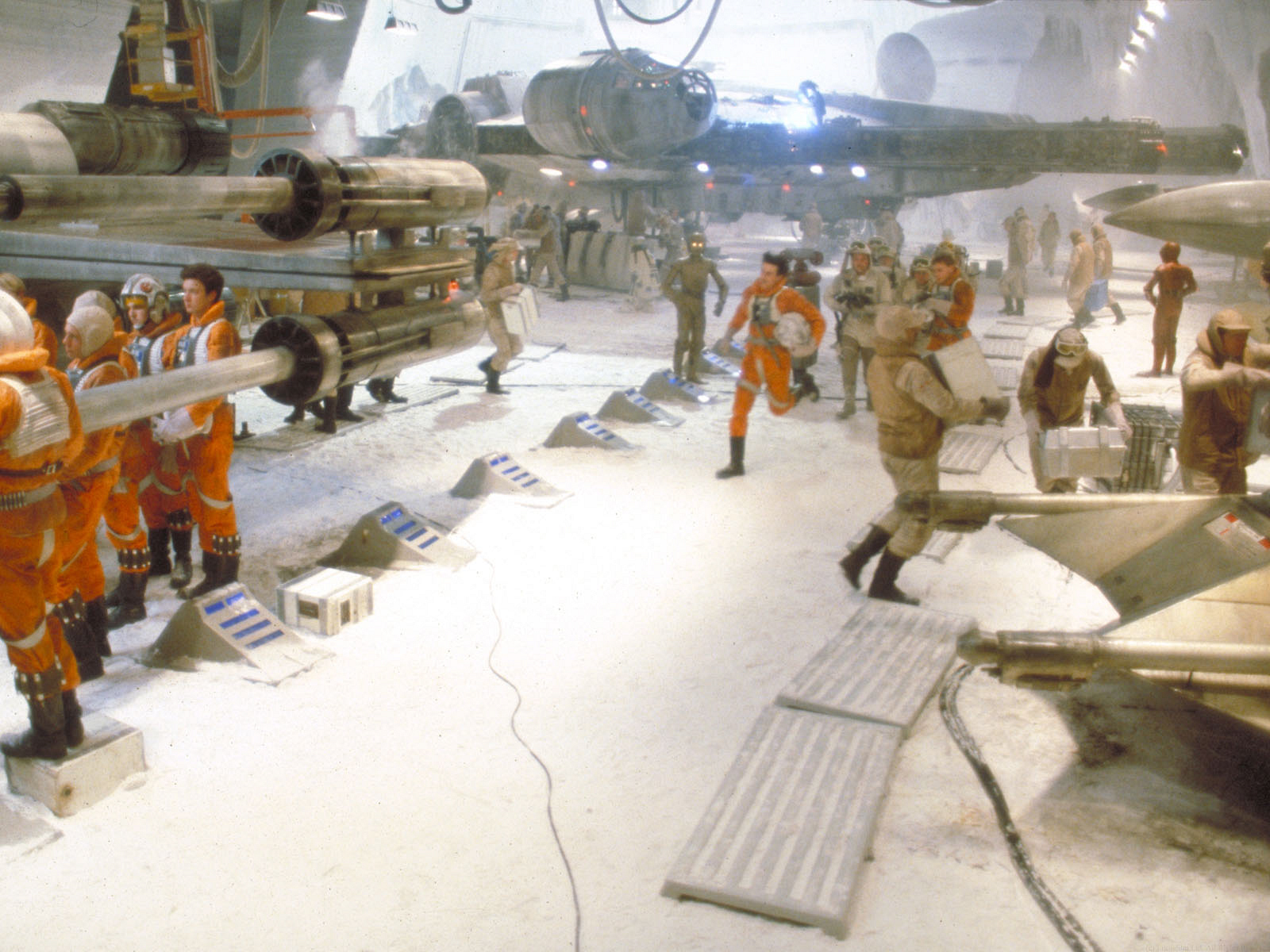 STAR WARS AFICIONADO WEBSITE: CLASSIC IMAGE: REBEL BASE MEETING POINT