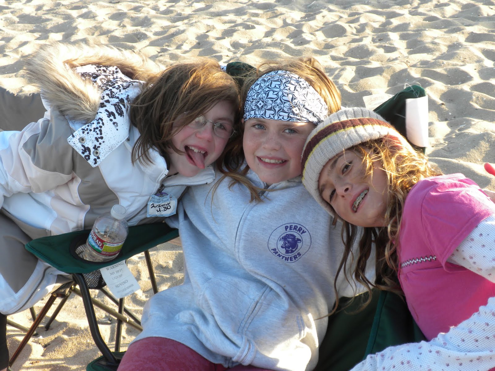 HUNTINGTON BEACH GIRL SCOUT TROOP 746: FUN AT THE BEACH