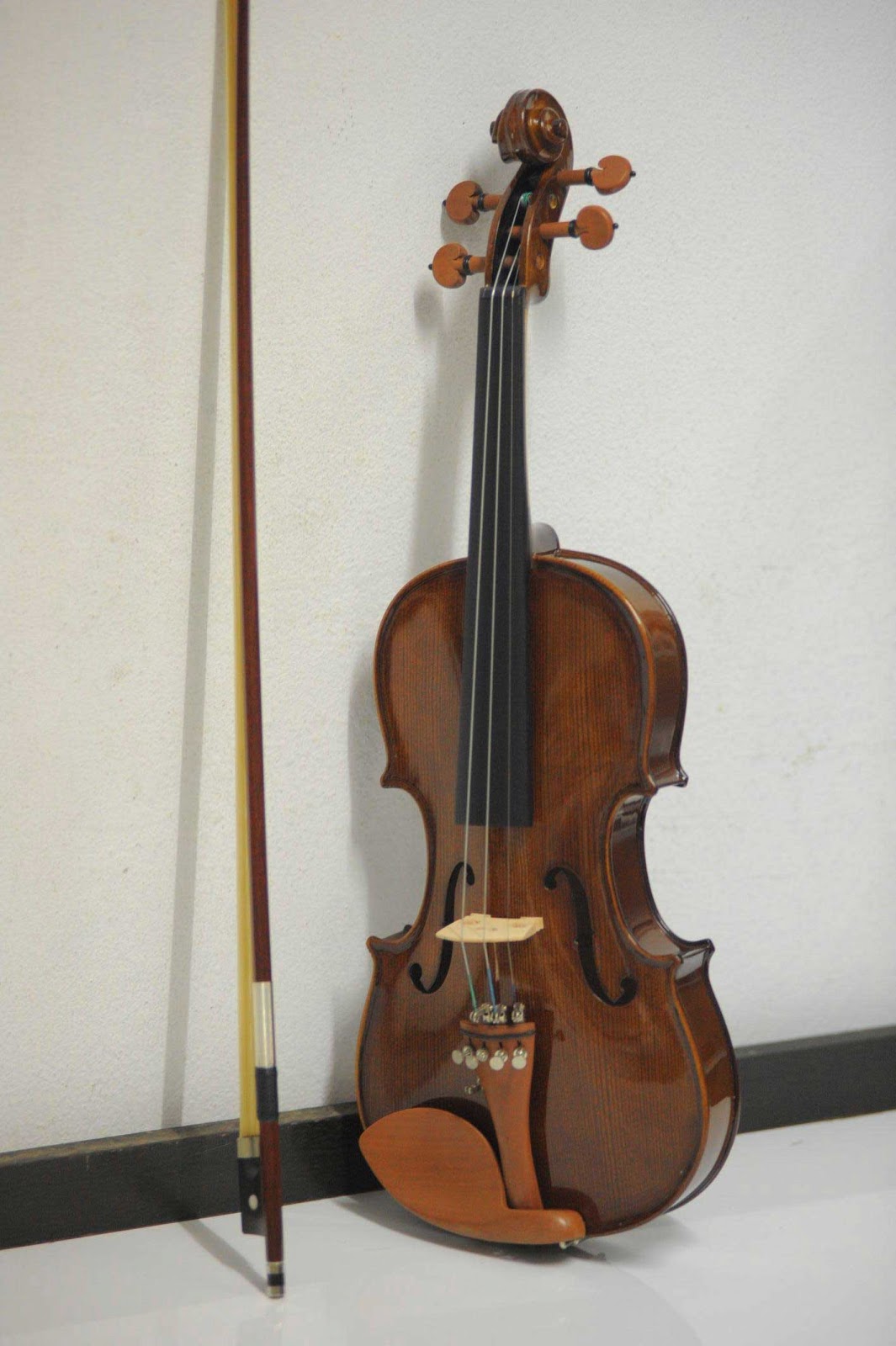 Violin: ประวัติเครื่องดนตรีตะวันตก Violin