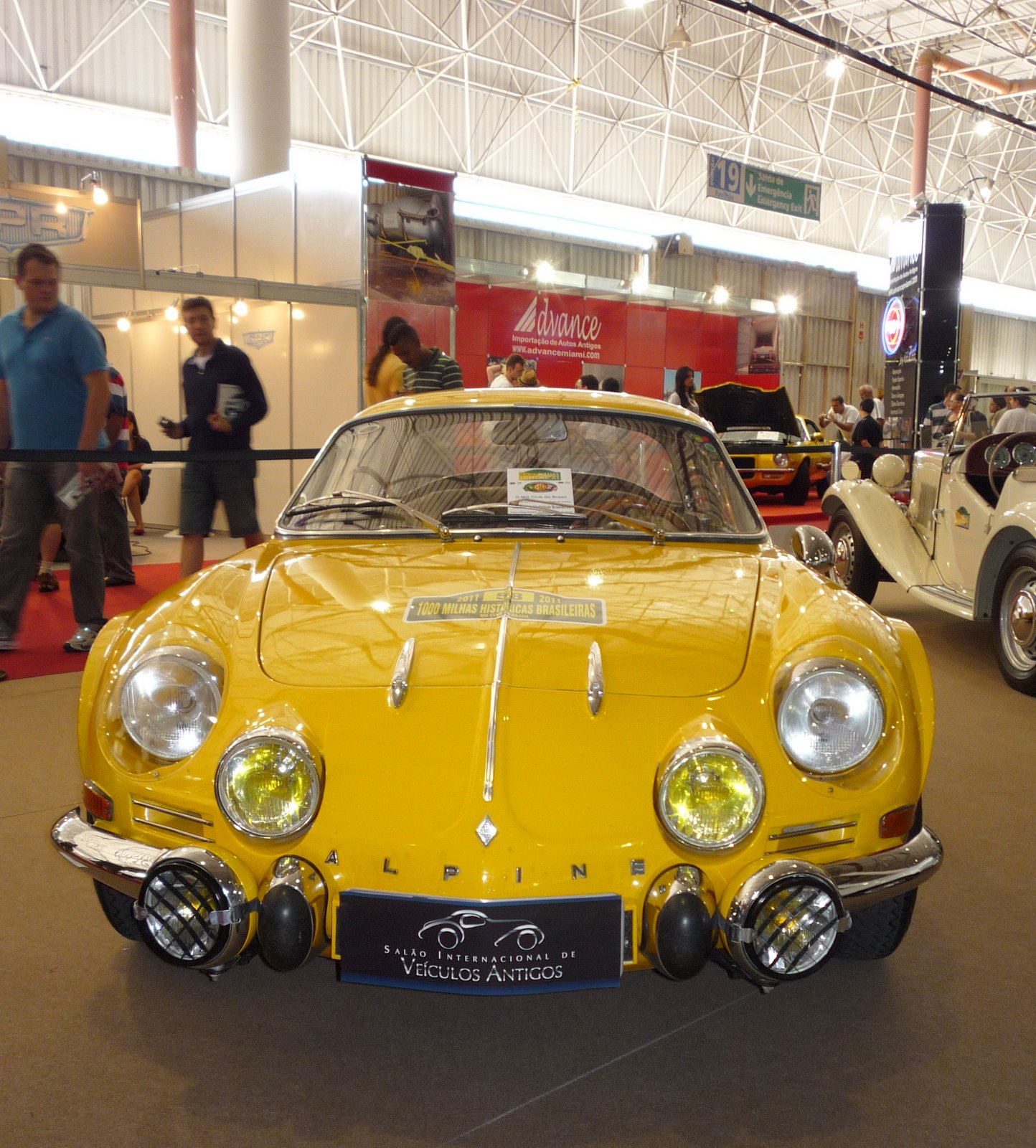 Henry Mobile Blog: Renault Alpine A110 e Willys-Interlagos