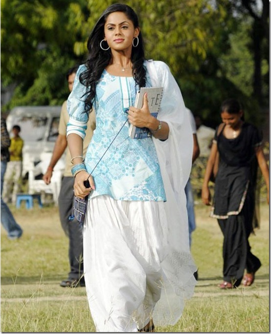 SANTSCO: Karthika nair images , Karthika nair pics , Karthika nair hot ...