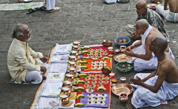 Legacy of Wisdom: Why should every son perform ritual of Shraddha ceremony?