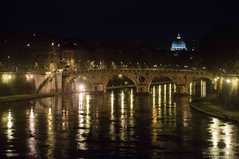 BOND 24: "NIGHT STILLS FROM SPECTRE" from Rome, Italy