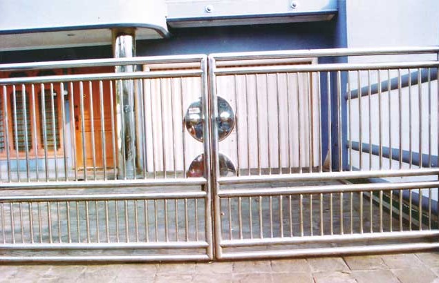 √ 35 Desain Model Pagar Stainless Steel Minimalis Masa Kini