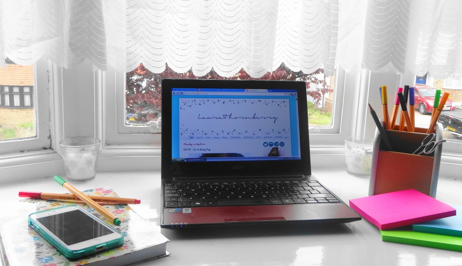 Desktop Blogging Essentials with Viking Direct - Laura Thornberry ...