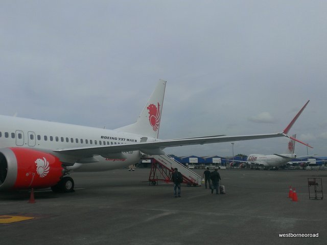 Pengalaman Naik Pesawat Boeing 737 Max 8 dari Lion Air ~ West Borneo Road