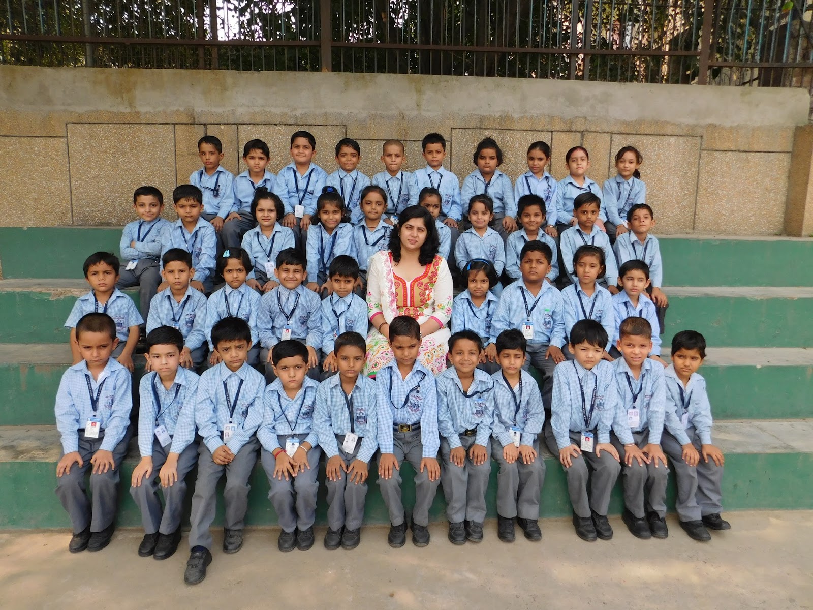 CRPF PUBLIC SCHOOL, ROHINI: CLASS PHOTOGRAPHS 2016-17