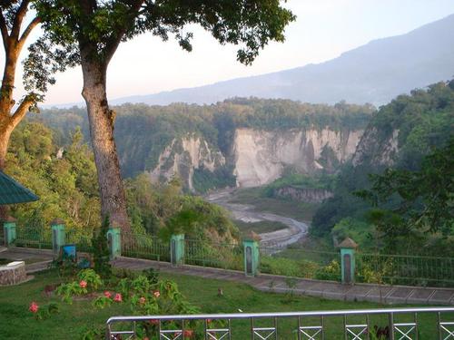 Indonesian Travelling: Ngarai Sianok