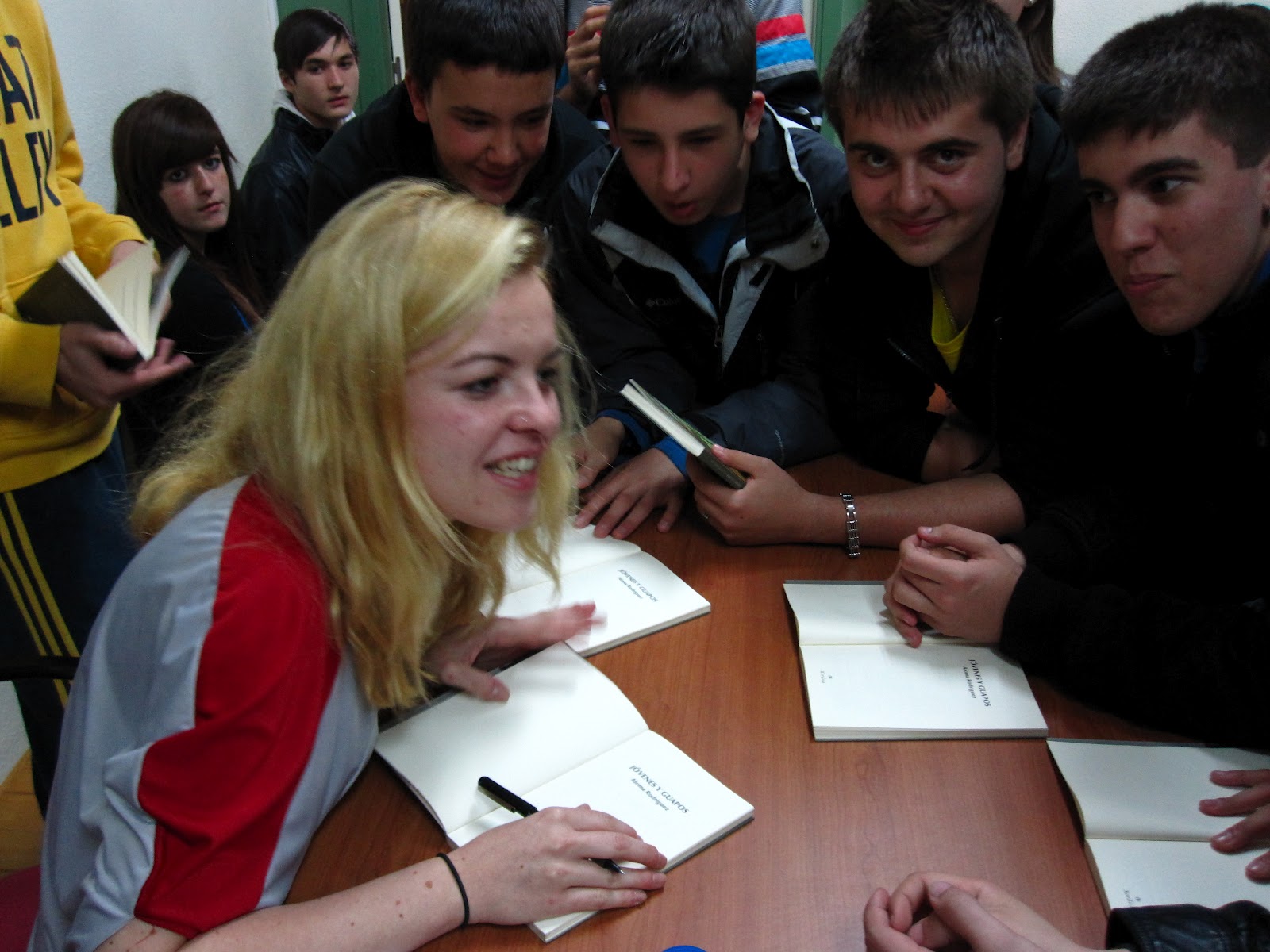 Cabañas de tinta: La escritora Aloma Rodríguez en el IES Cabañas