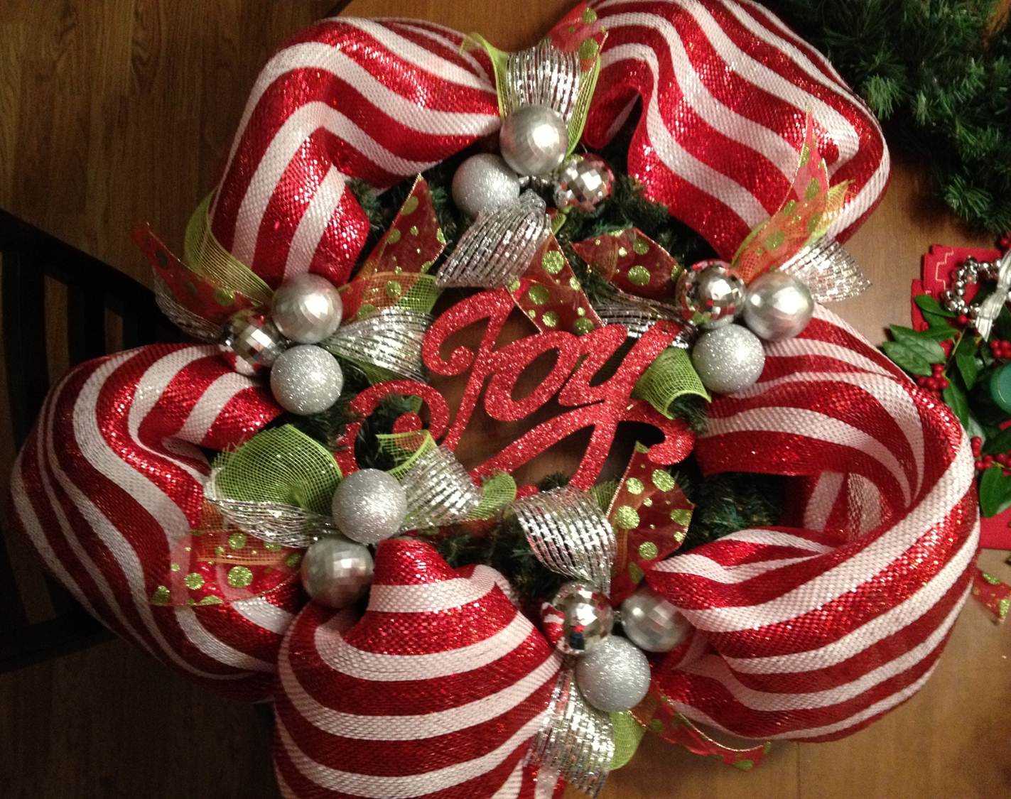 Engineering Life and Style: Wreaths, Wreaths.....And More Wreaths