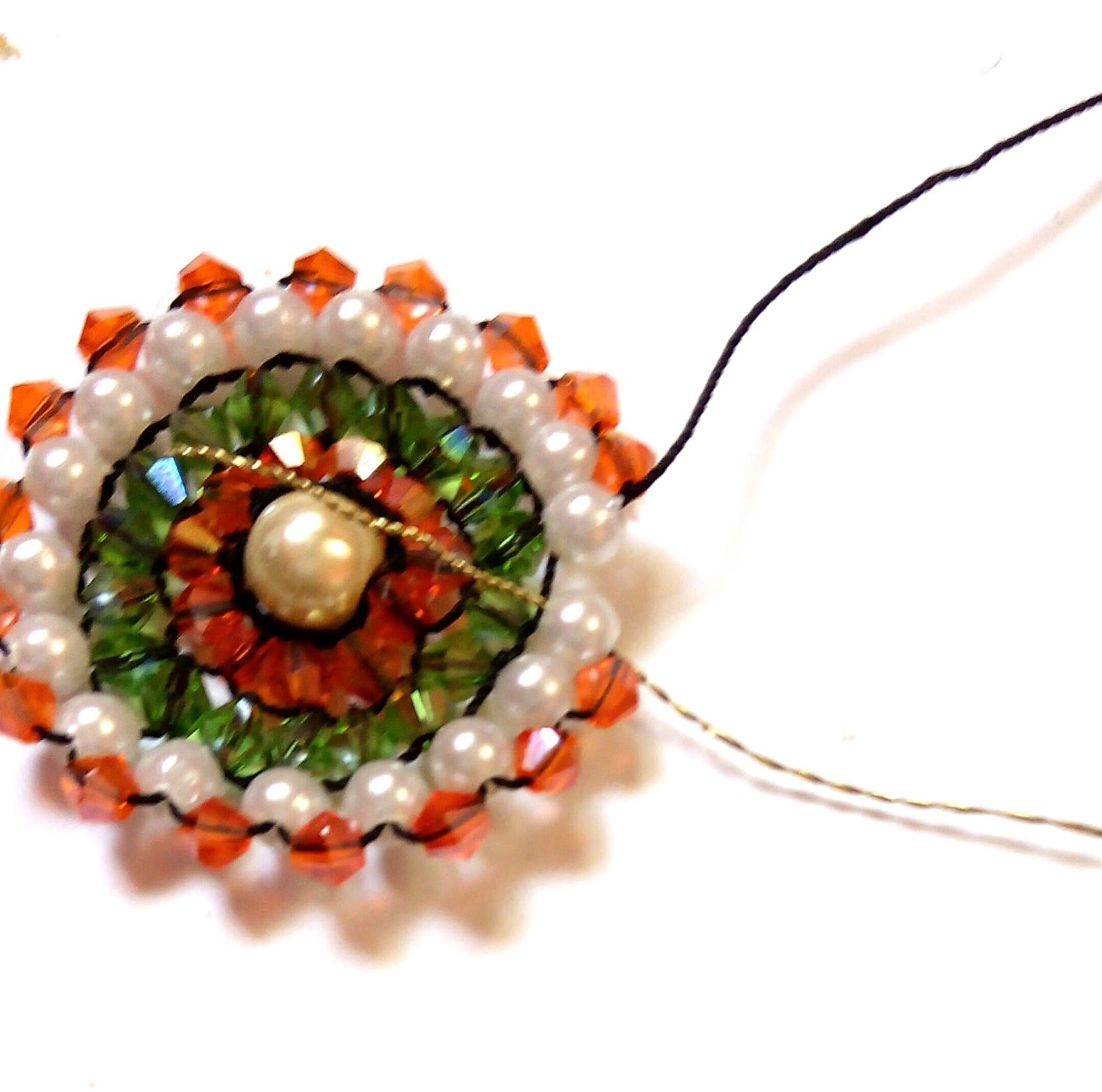 Beadination: Brick stitch around a bead