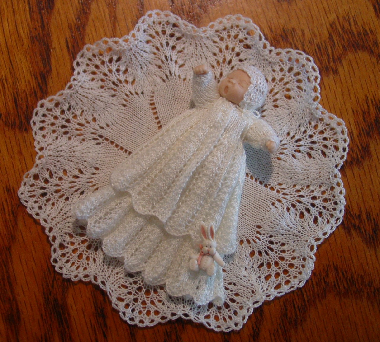 Chrystal's Designs: Miniature Knitting Patterns Belly Button Baby