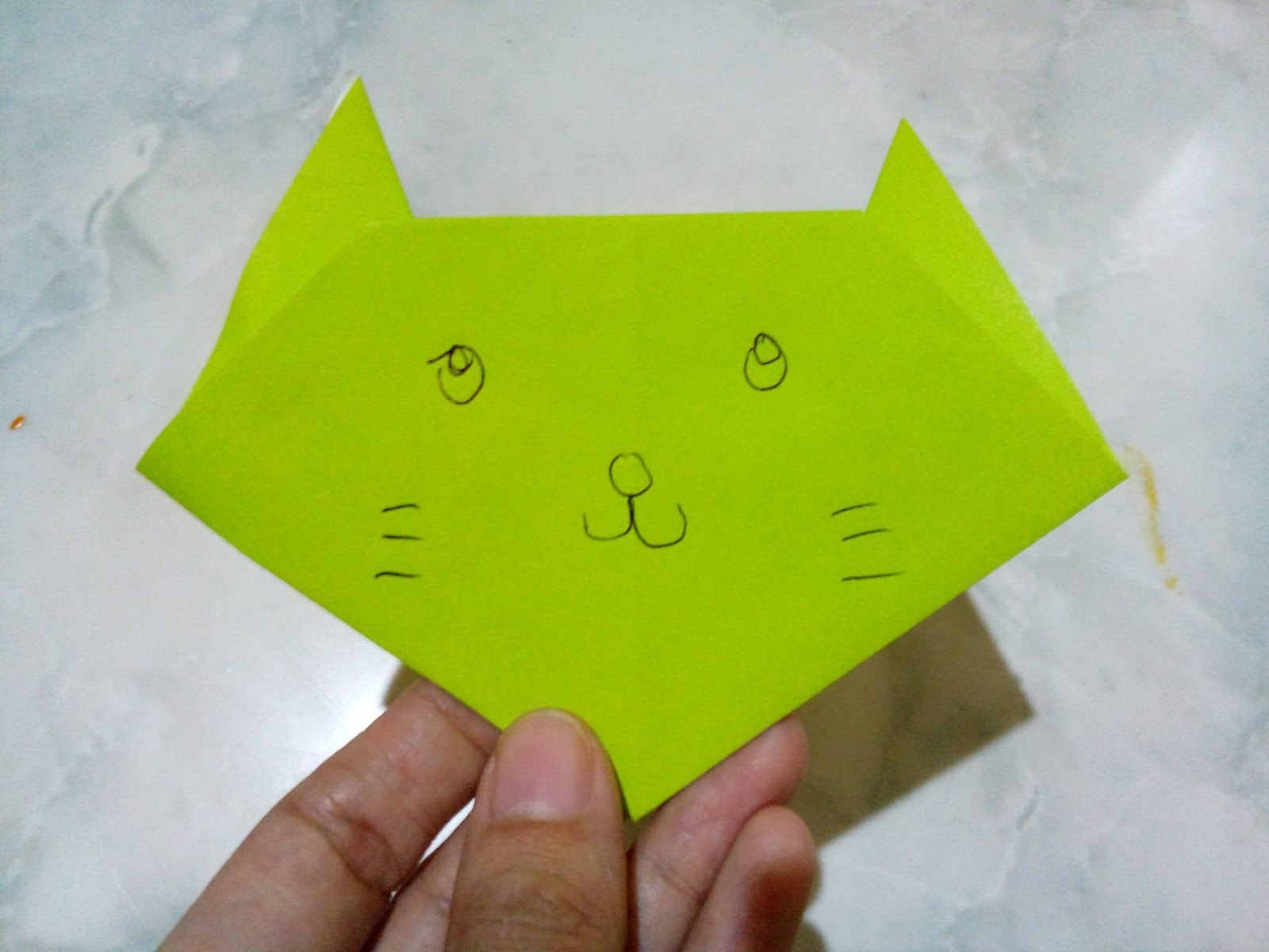 Membuat Kucing Origami