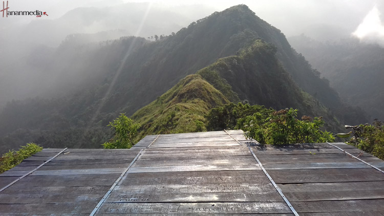 Gunung Telomoyo : Pendakian dengan Motor Hingga Puncak - Hananmedia.com
