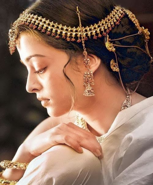 Portraits: Chokher Bali (2003)