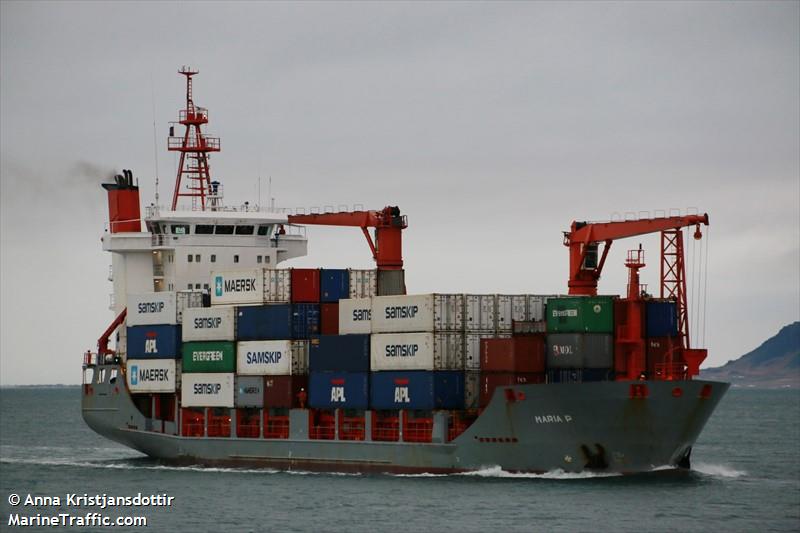 mar do porto santo: Maria P á deriva a 200 milhas de São Miguel