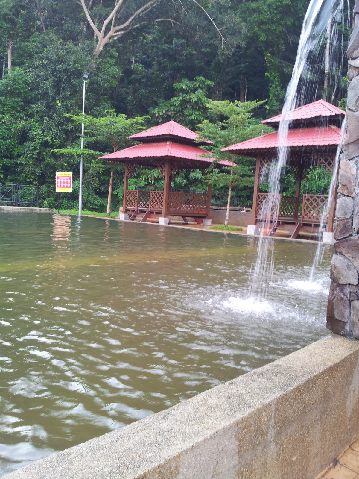 homestay tampin call 0199889608: HUTAN LIPUR GUNUNG TAMPIN.