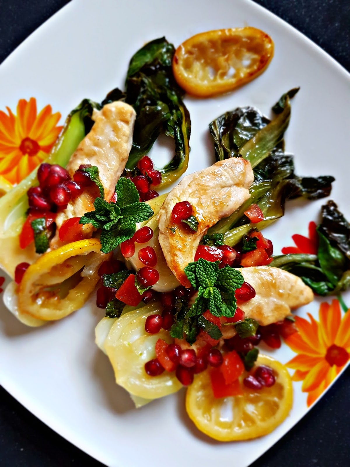 Ana's little Kitchen: Piept de pui cu pak choi si salsa