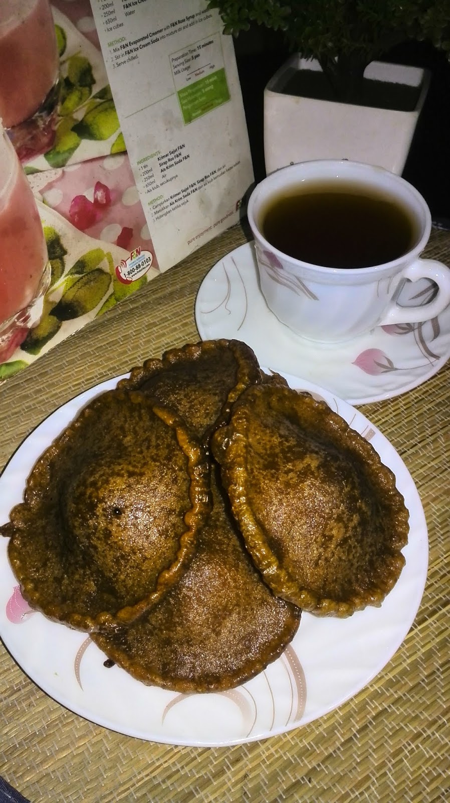 namakucella: CUCUR JAWA,KUIH CUCUR,KUIH PENYARAM,COQ TUANG..