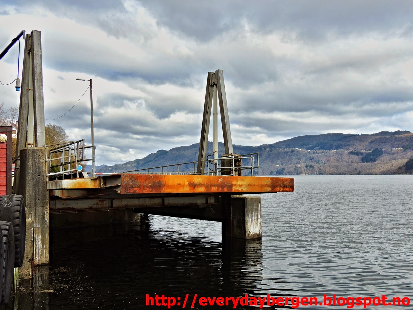 Valestrand - Breistein ferry.