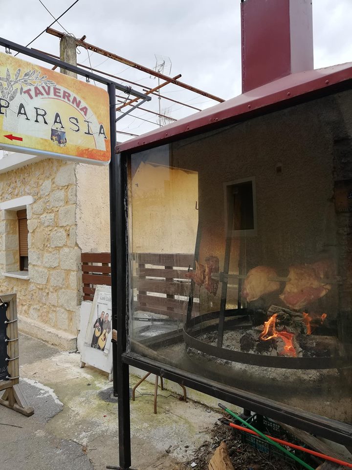 ΤΑΒΕΡΝΕΣ ΒΑΜΟΣ ΑΠΟΚΟΡΩΝΟΥ ΧΑΝΙΑ: ΤΑΒΕΡΝΑ ΠΑΡΑΣΙΑ ΑΠΟΚΟΡΩΝΑΣ ΦΩΤΟ