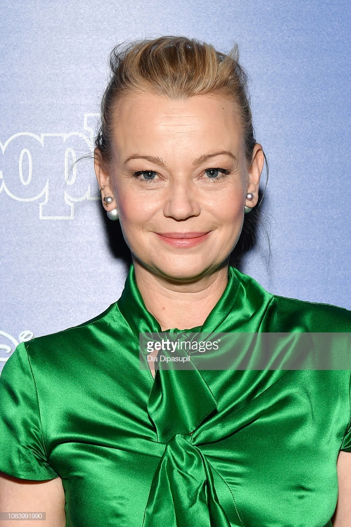 Ladies in Satin Blouses: Samantha Mathis - green satin dress