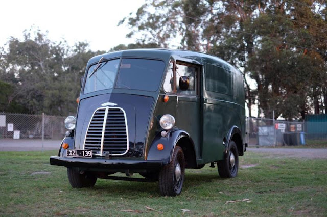 -=-Morris J Type Vans-=- : Fully restored J van for sale.