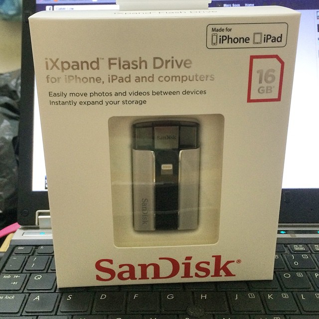 SanDisk iXpand Flash Drive for iPhone and iPad