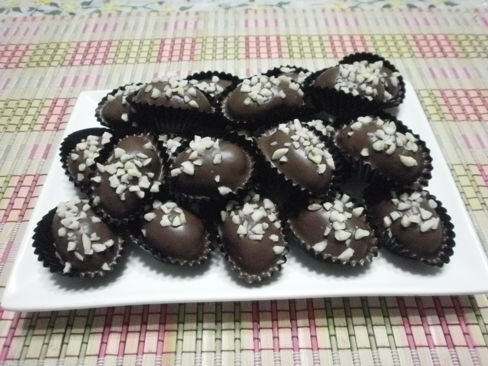 Zara ♥ Baking: ALMOND LONDON COOKIES