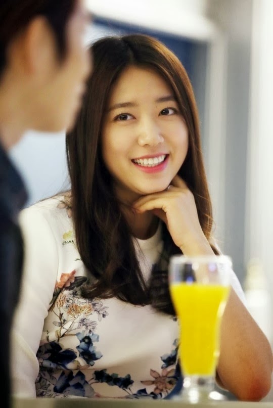 Park Shin Hye fue entrevistada por Kim Hee Chul