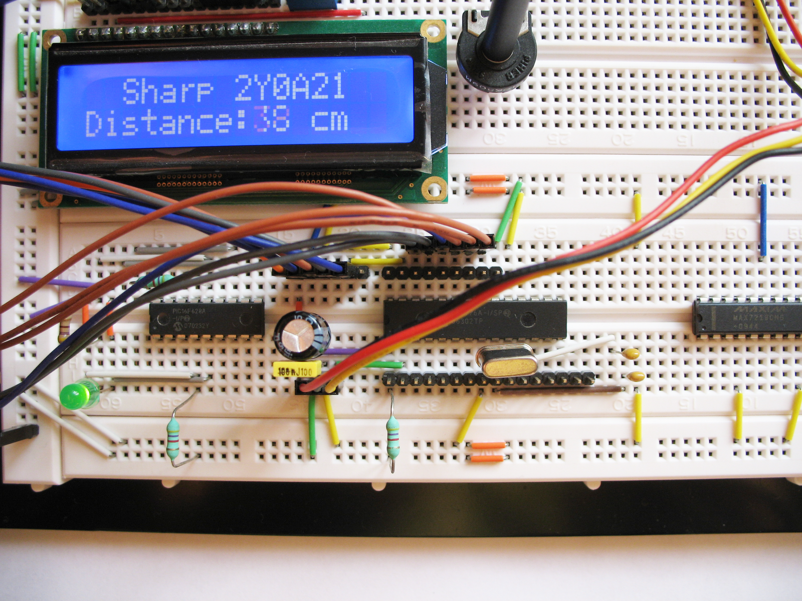 Electronic Experiments Distance Sensor Sharp 2yoa21 And Lcd