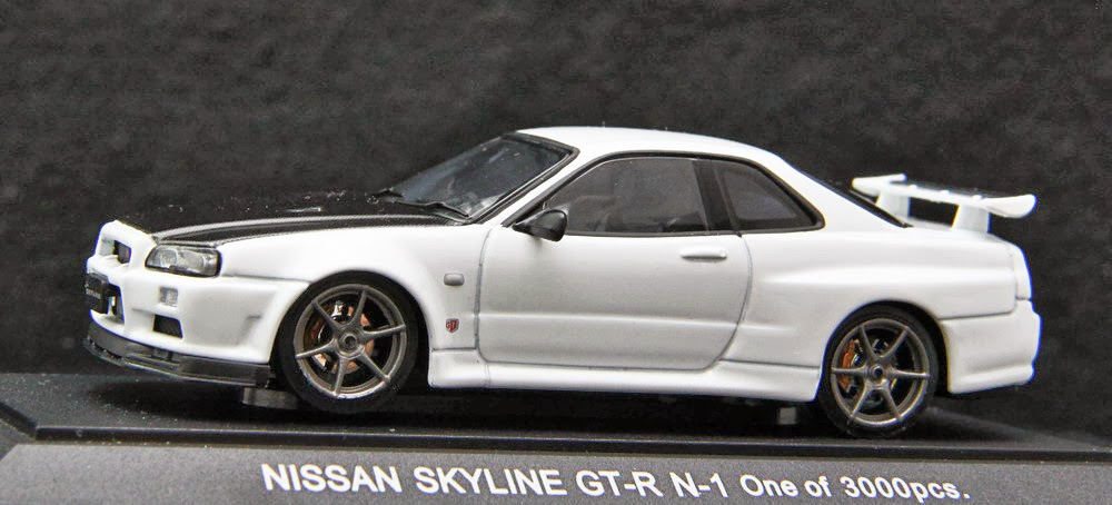 AKON 1/43 Garage: "R34 V-Spec II N1 & ER34 Nismo 2.5 GT