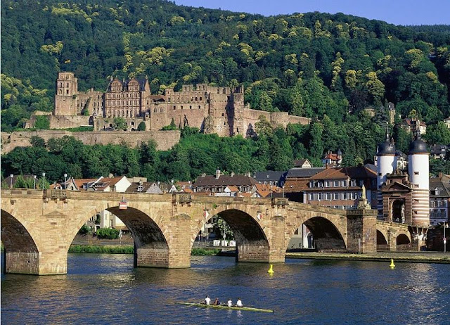 After the fall of the castle, not perfect, if not taking the time to ...