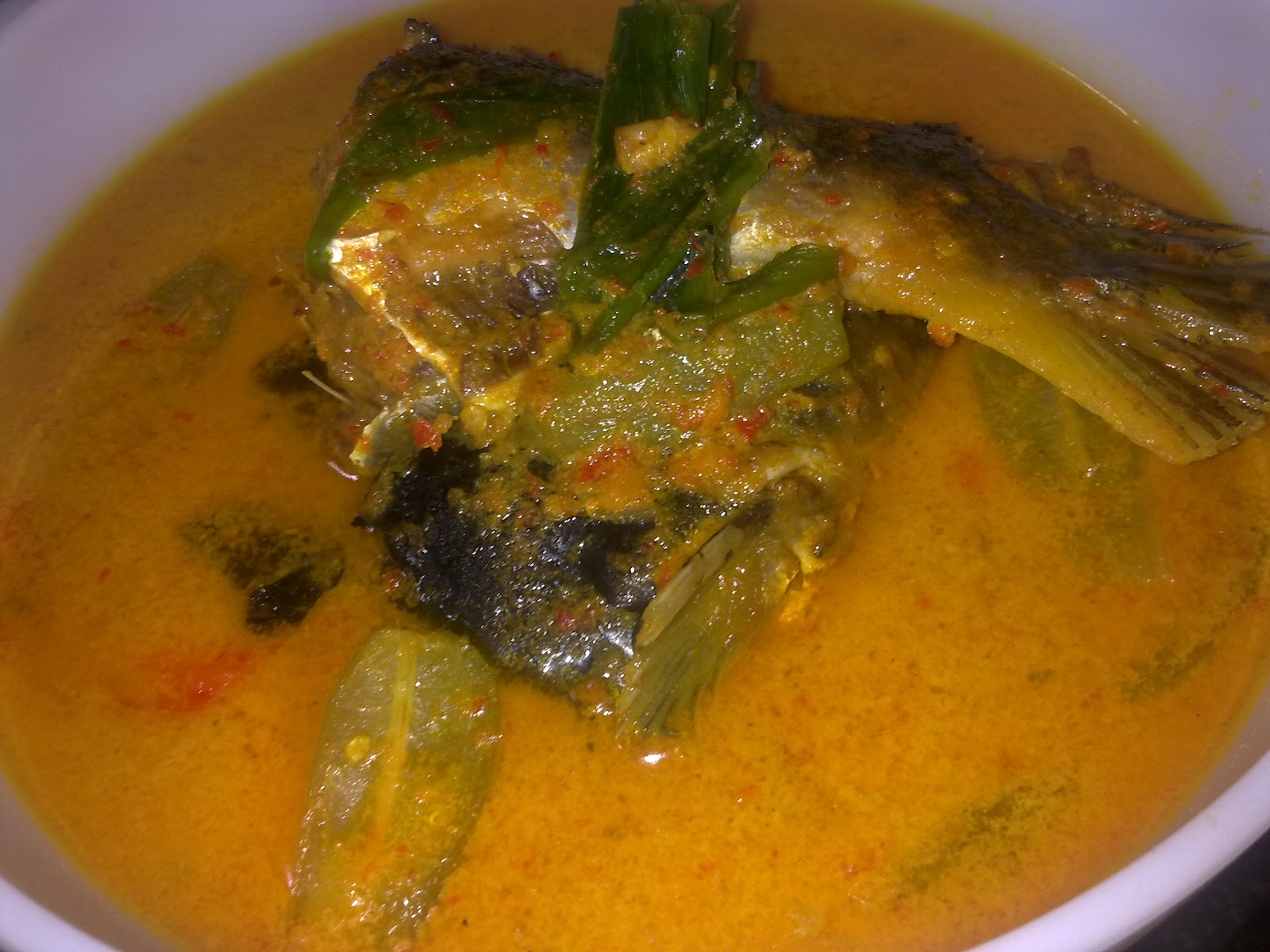Senang-senang singgahlah.....: Ikan Patin Masak Lemak Belimbing Buluh