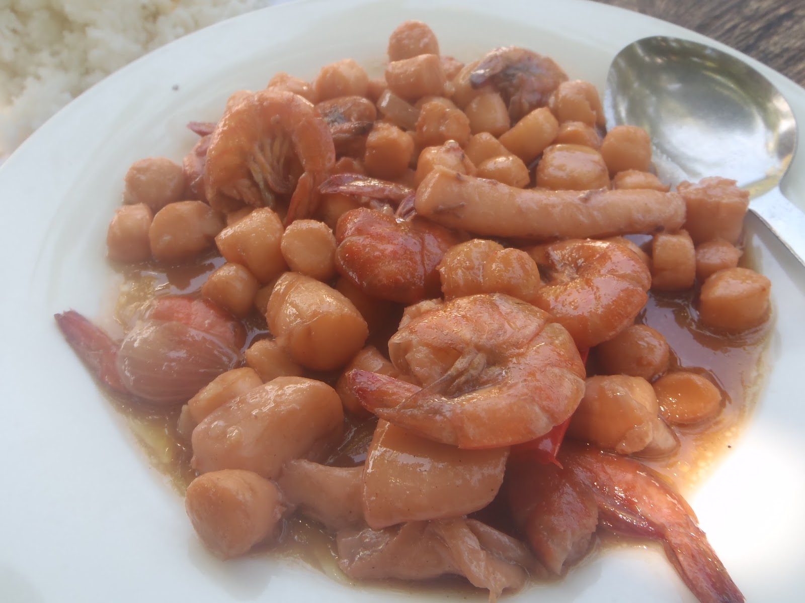 Scallops, Wasay wasay and other Seafood offerings at Isla Gigantes ...