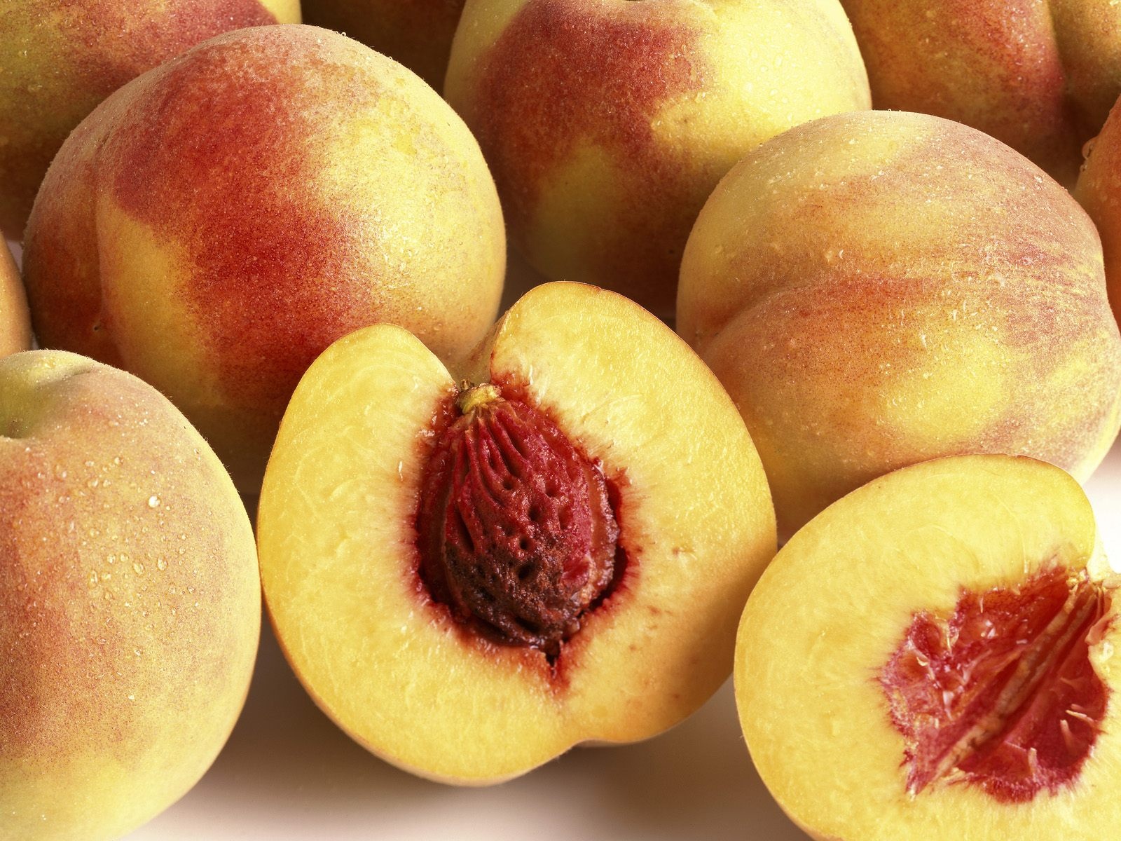 Delicious Peaches hd wallpaper ~ The Wallpaper Database
