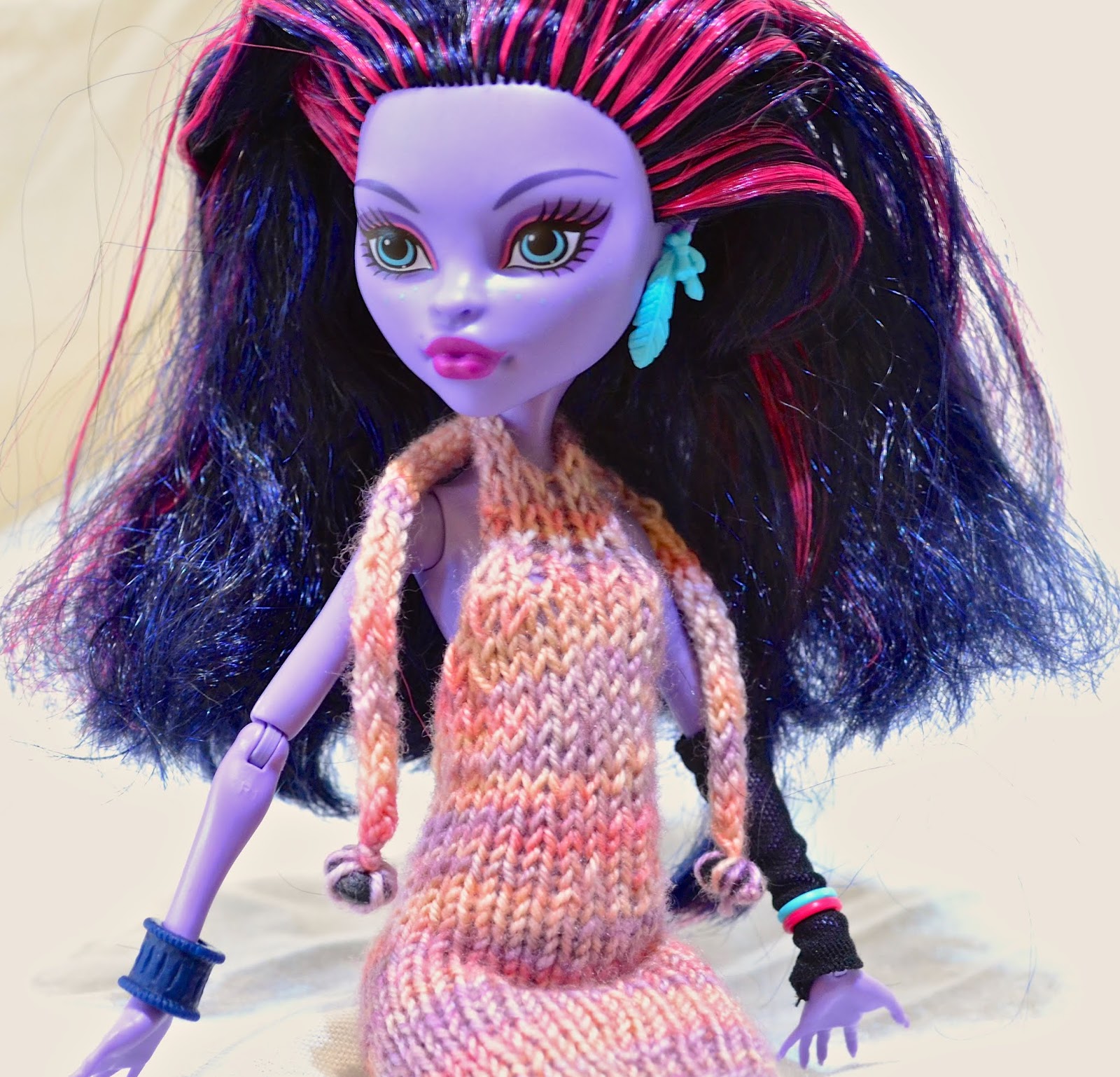 Knitting Novice: Monster High Knitted I-Cord Dress Pattern - Sneak Peek ...