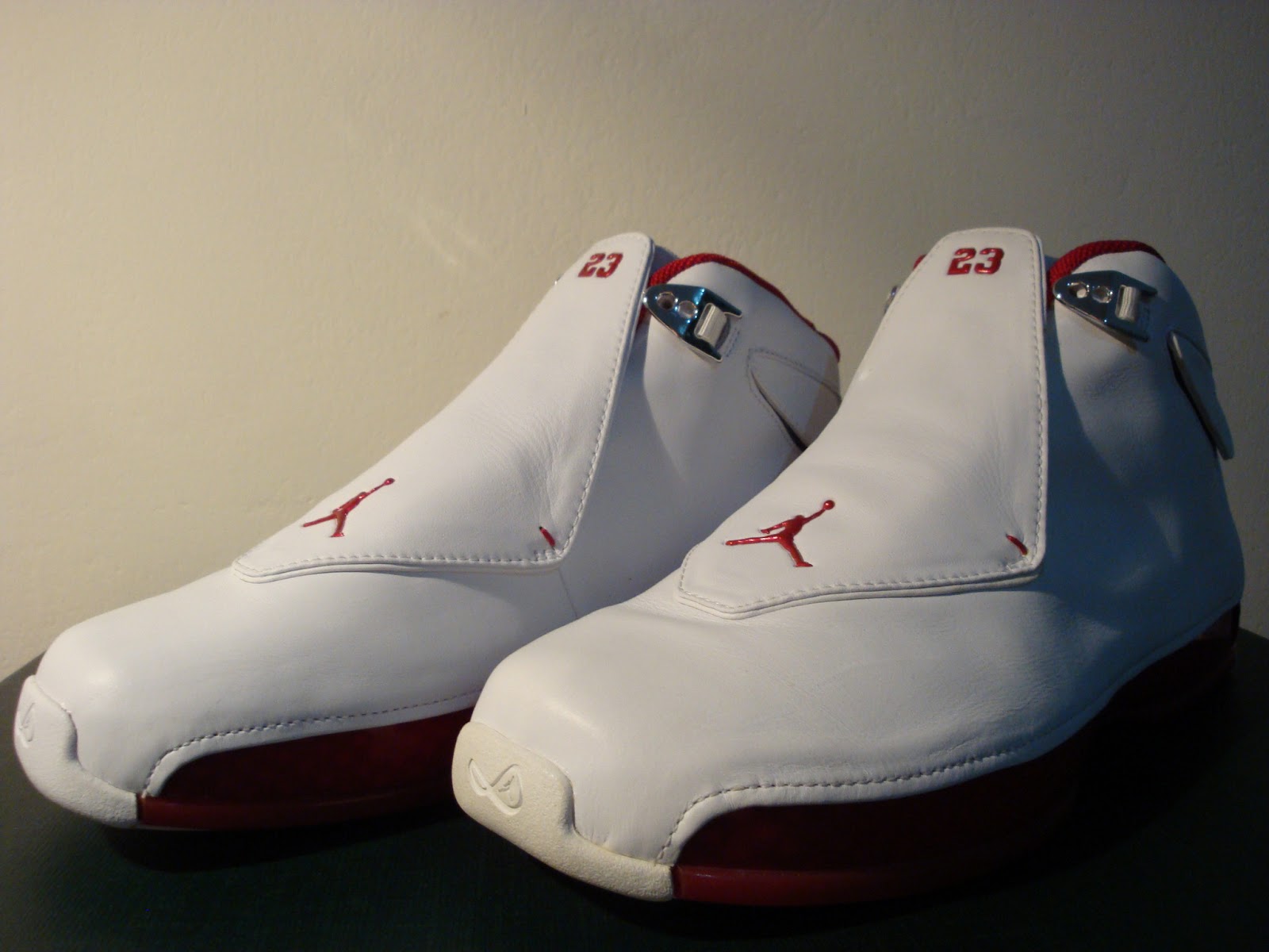 GreekSneakCollector: Air Jordan XVIII