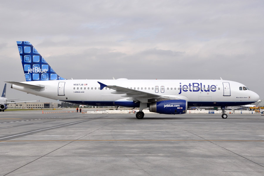 LGB - Long Beach Airport Spotting and News: Newest JetBlue Tail Design ...