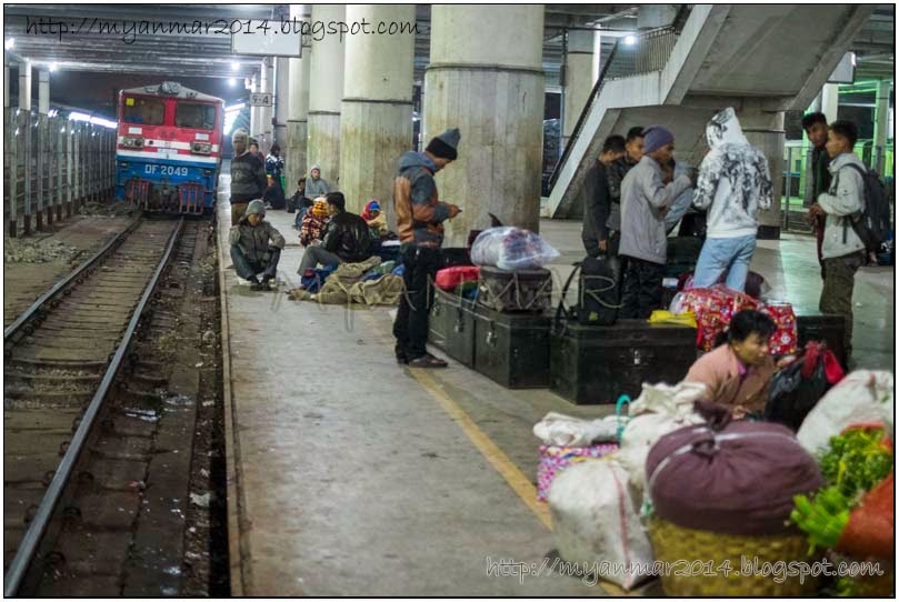 Myanmar2014: 140103 Merveilles ferroviaires (En train de Mandalay à Hsipaw)