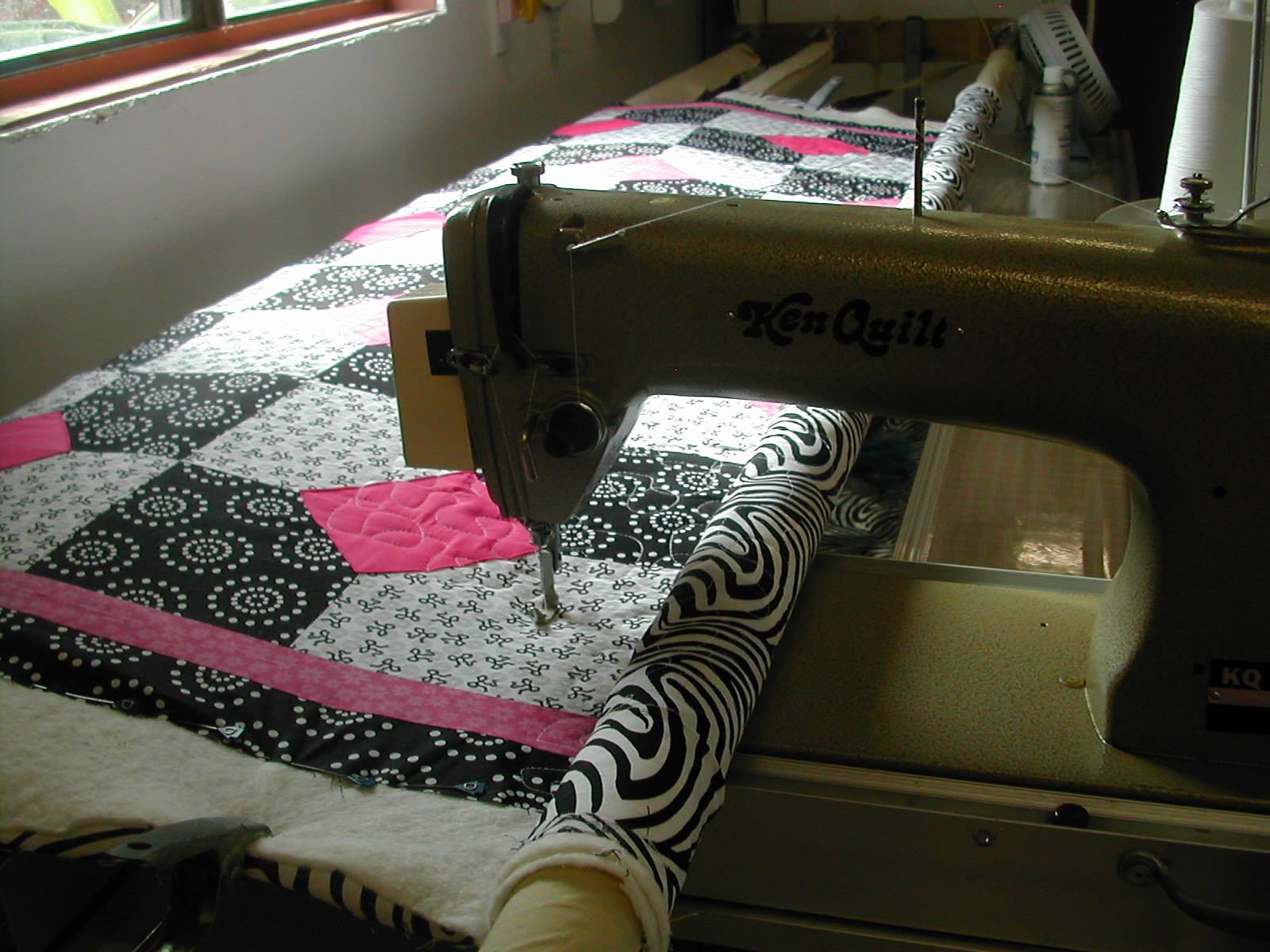 Machine-Knitting' Boo