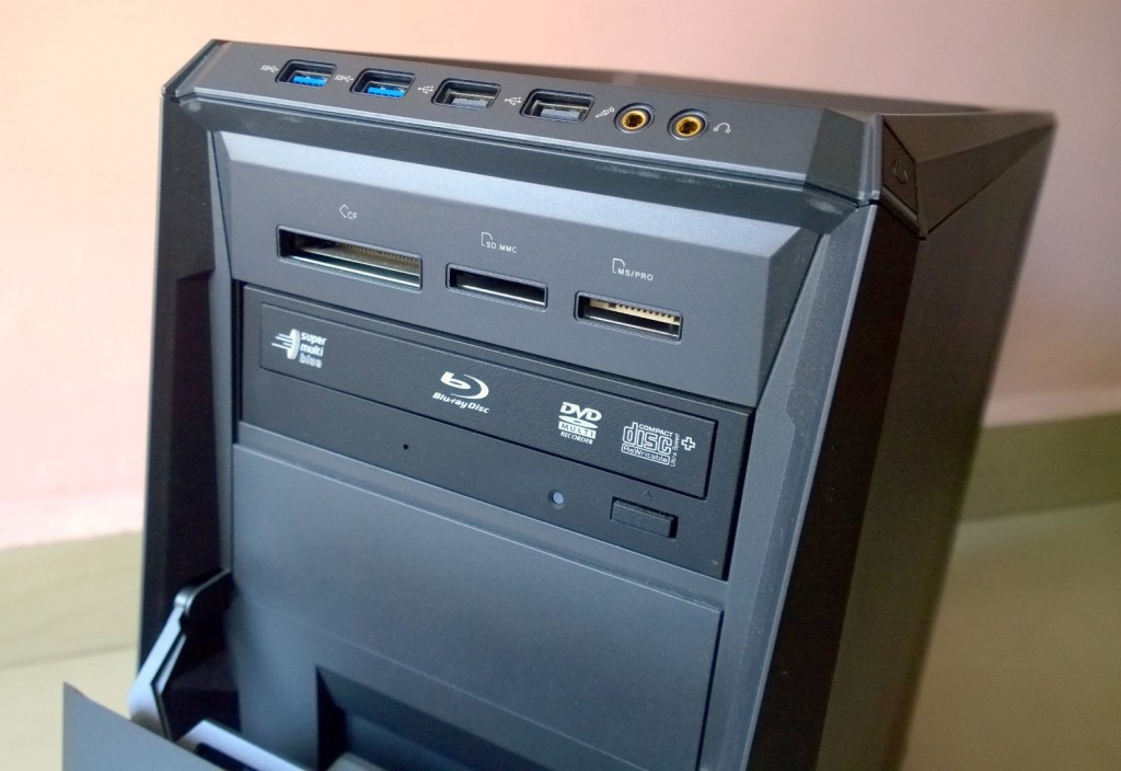 Asus Tytan G30 Desktop Gaming review - Review Teach