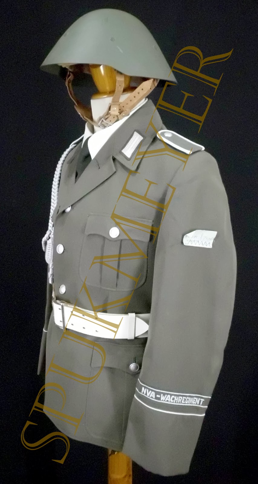 N.V.A. - D.D.R.: NVA Wachregiment.