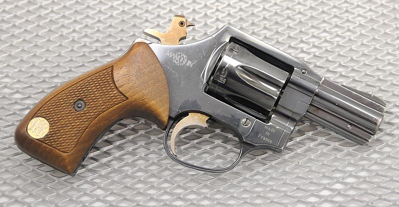 Revólver Manurhin MR-73 (França) - Sala de Armas