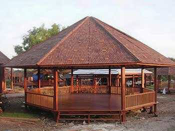 Gazebo dan aula kayu bisa bongkar pasang
