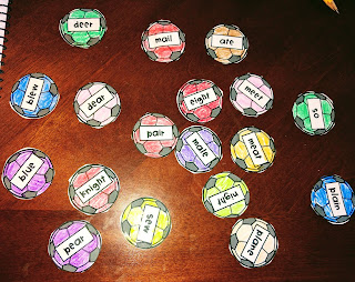 Homophones Interactive Notebook Freebie | The Teaching Bug!