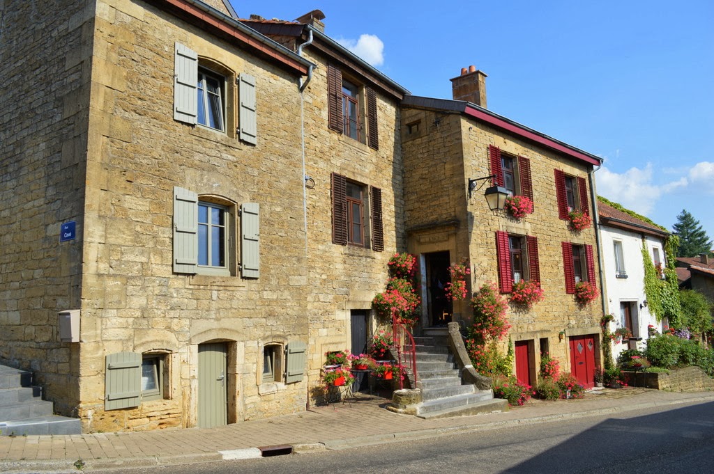 Jardin de la Sauvagine: Torgny, la petite Provence belge. Texte et ...